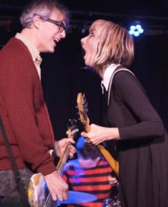 Kim Shattuck: Lead singer for The Muffs dead at 56 – Ace News Today